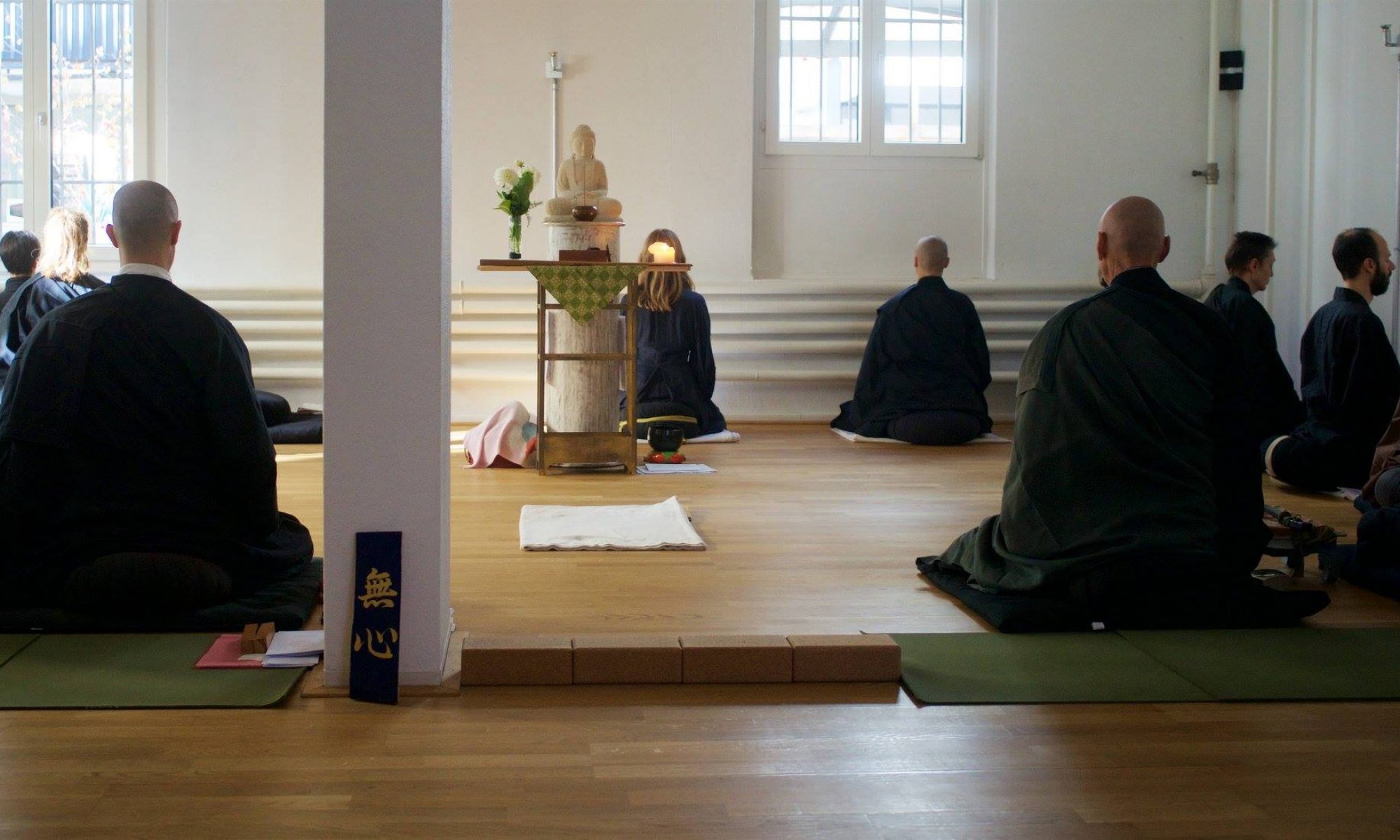 Zazen-Zeiten und Einführungen – Mushin – Zen Dojo Zürich
