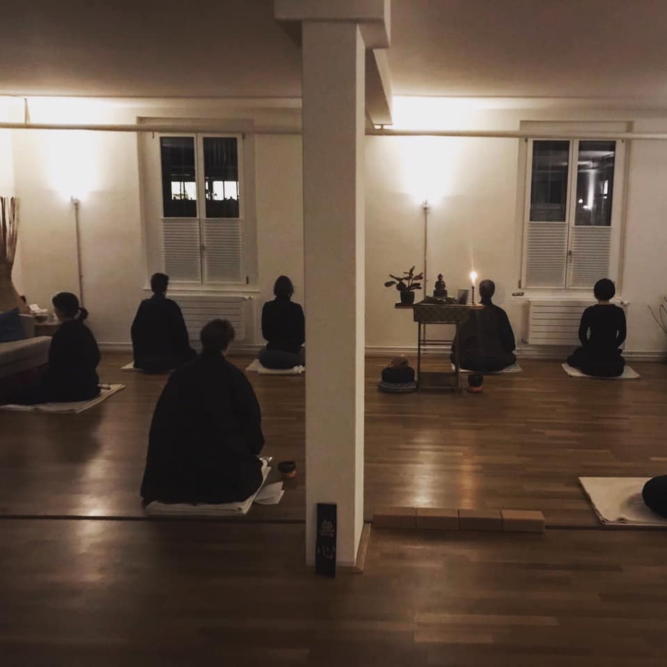 Eine Stunde Zazen, eine Stunde Buddha. – Mushin – Zen Dojo Zürich